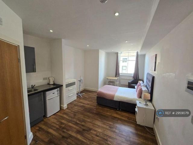 Studio to rent