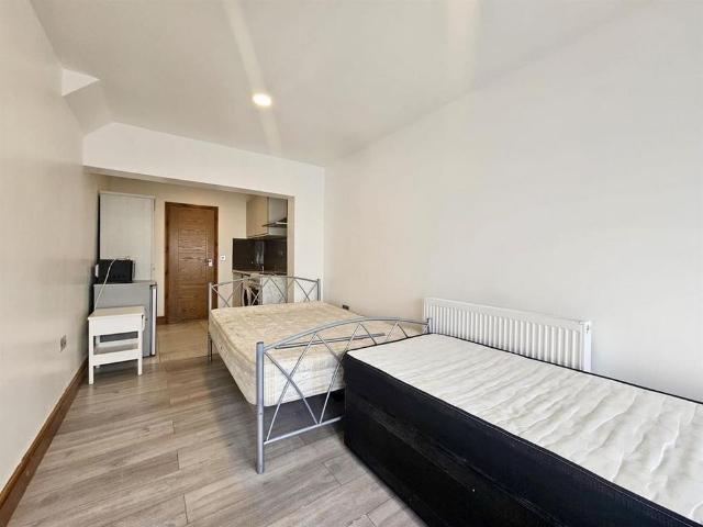 Studio to rent