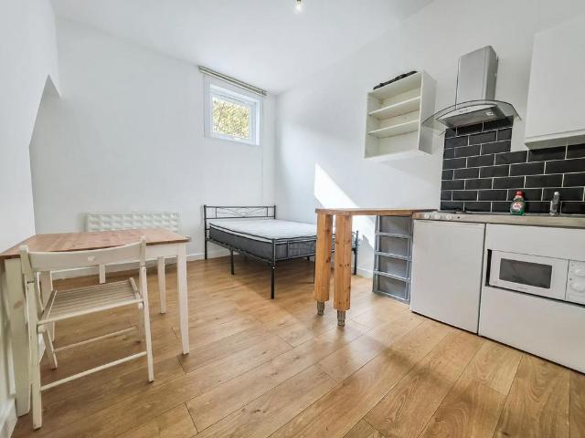 Studio to rent