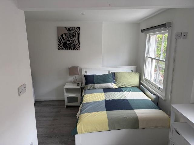 Studio to rent