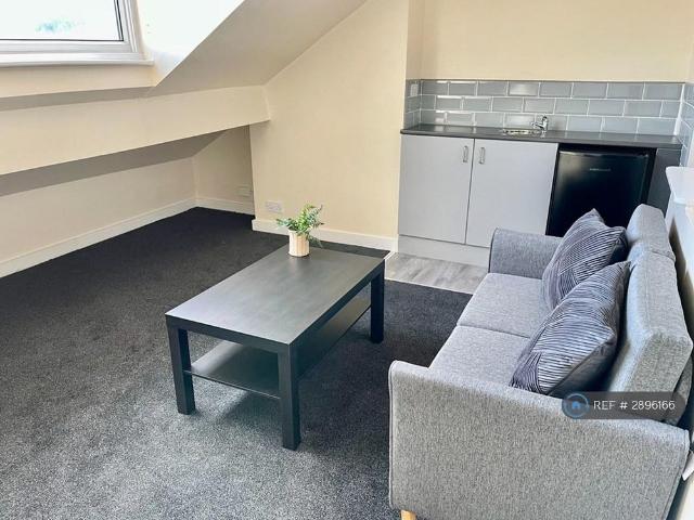 Studio to rent