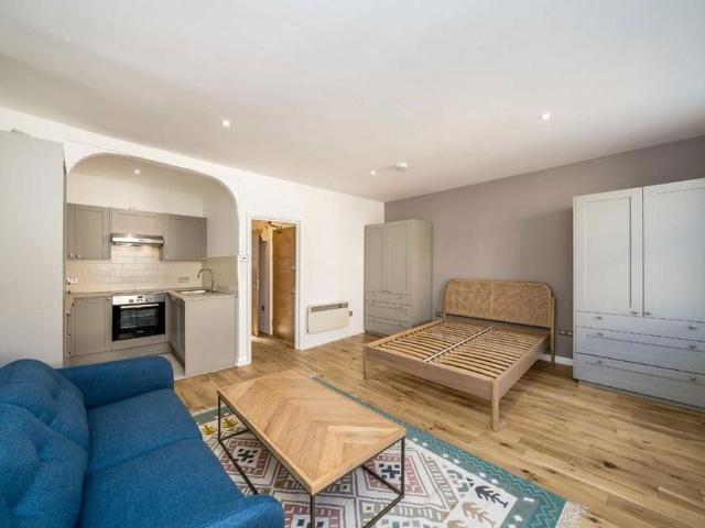 Studio to rent