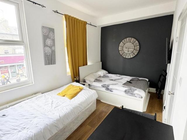 Studio to rent