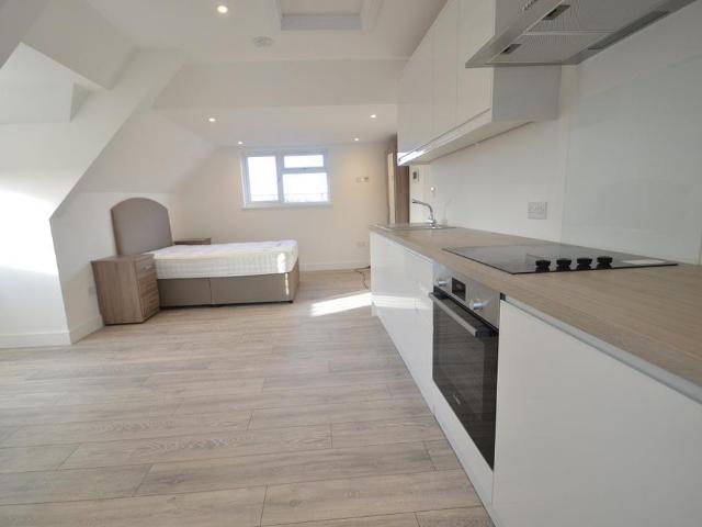 Studio to rent