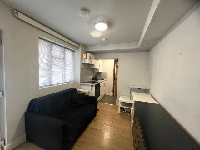 Studio to rent