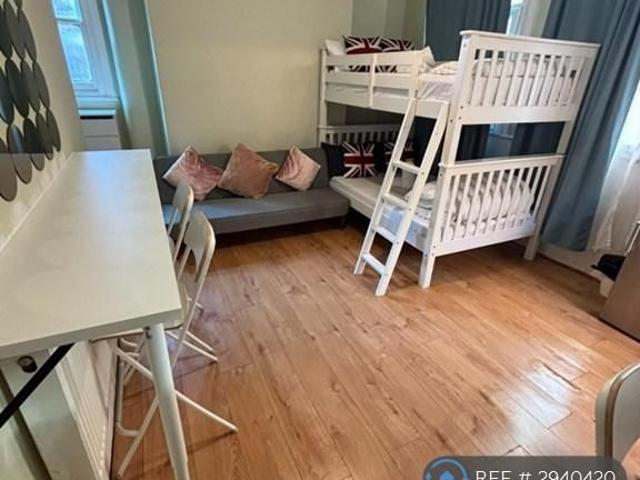 Studio to rent