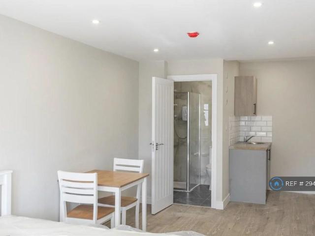 Studio to rent
