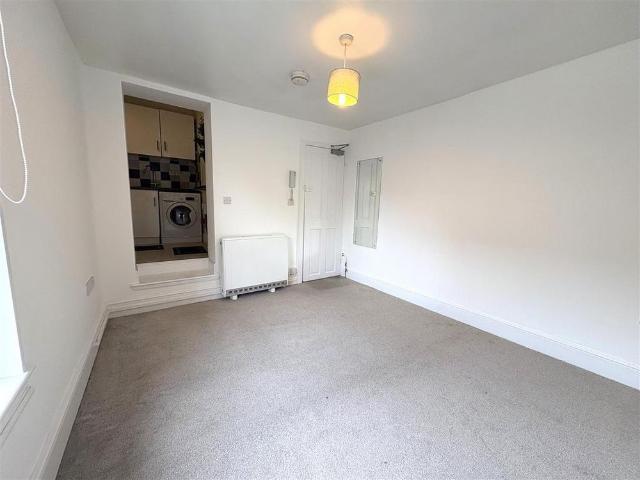 Studio to rent