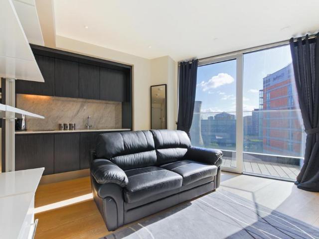 Studio to rent