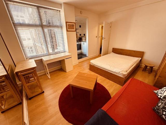 Studio to rent