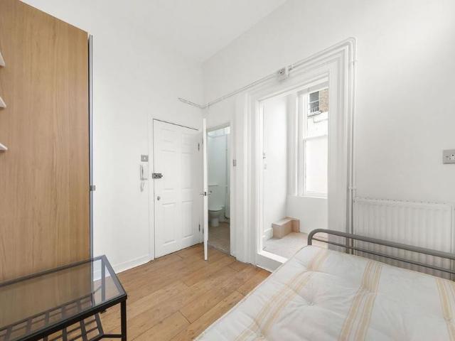 Studio to rent