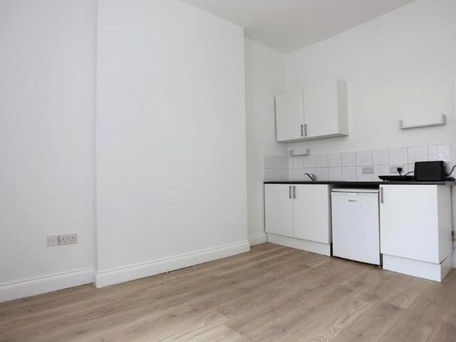 Studio to rent