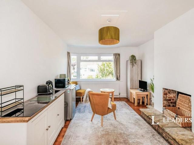 Studio to rent