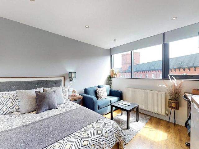 Studio to rent