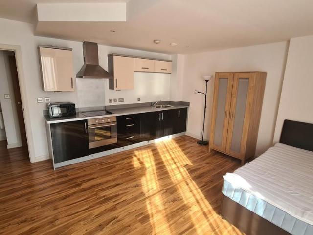 Studio to rent