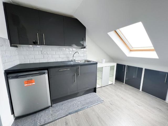 Studio to rent