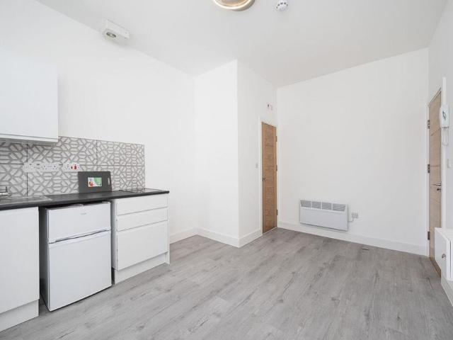 Studio to rent