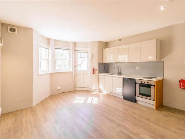 Studio to rent