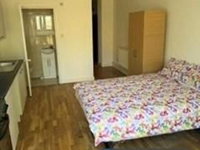 Studio to rent