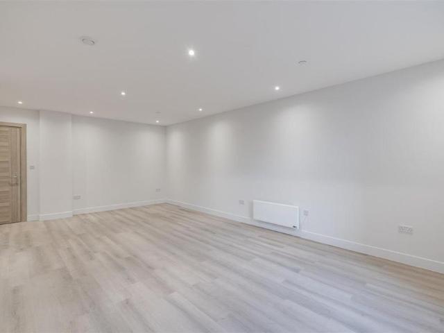 Studio to rent