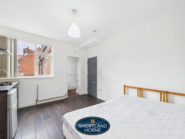 Studio to rent