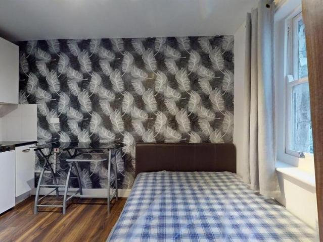 Studio to rent