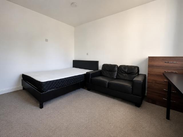 Studio to rent