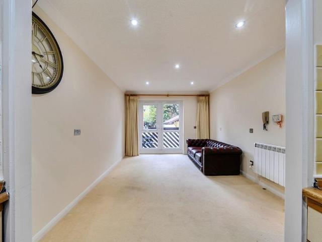 Studio to rent