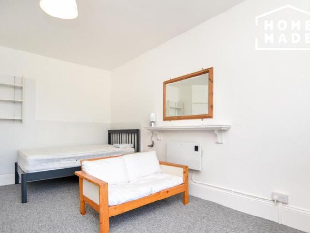 Studio to rent