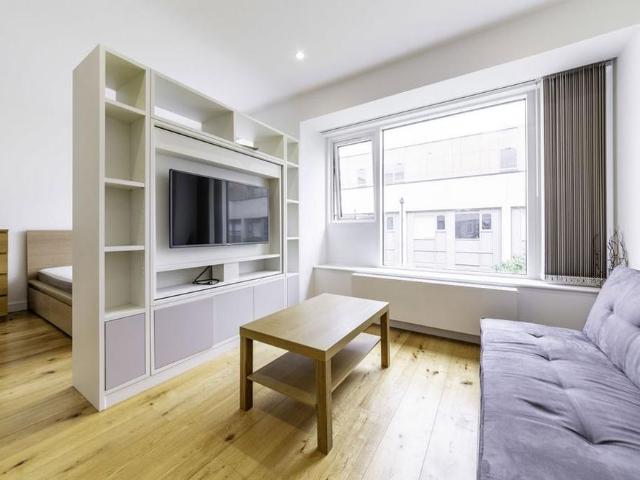 Studio to rent