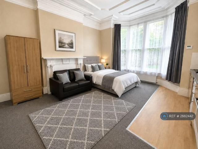 Studio to rent