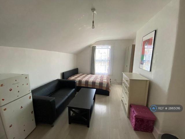 Studio to rent