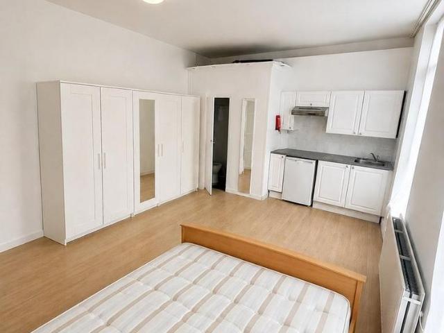 Studio to rent