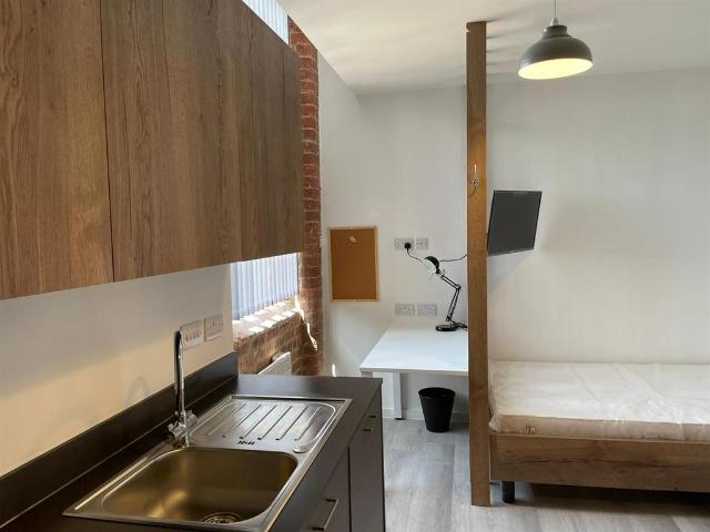 Studio to rent