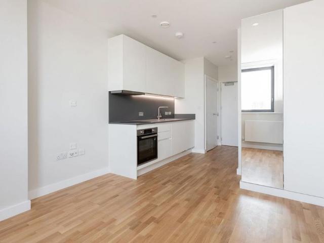 Studio to rent