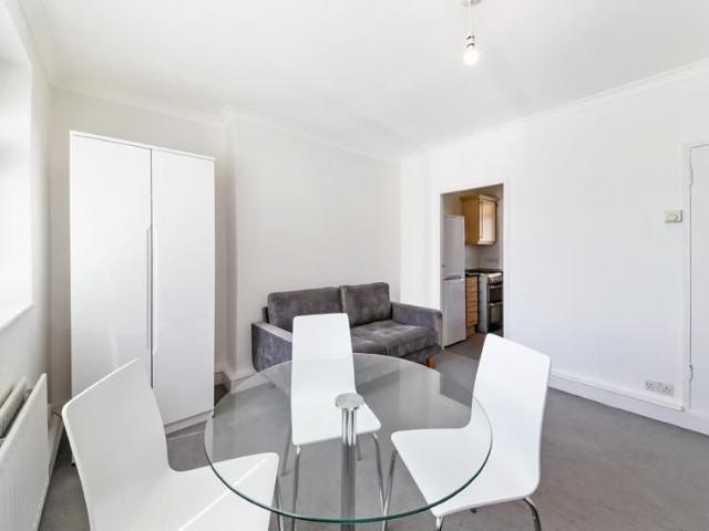 Studio to rent
