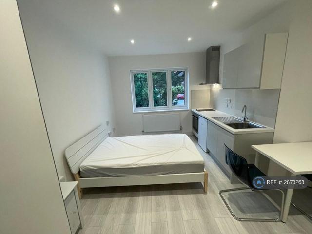 Studio to rent