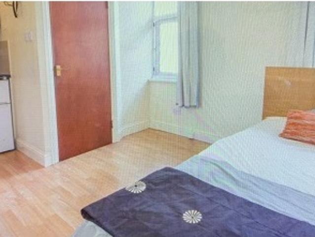 Studio To Rent