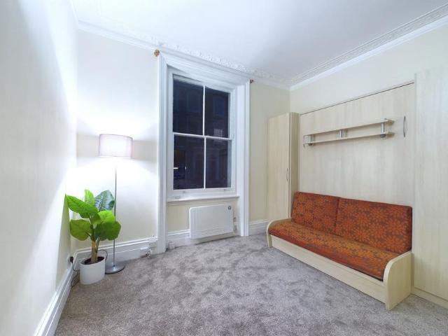 Studio to rent