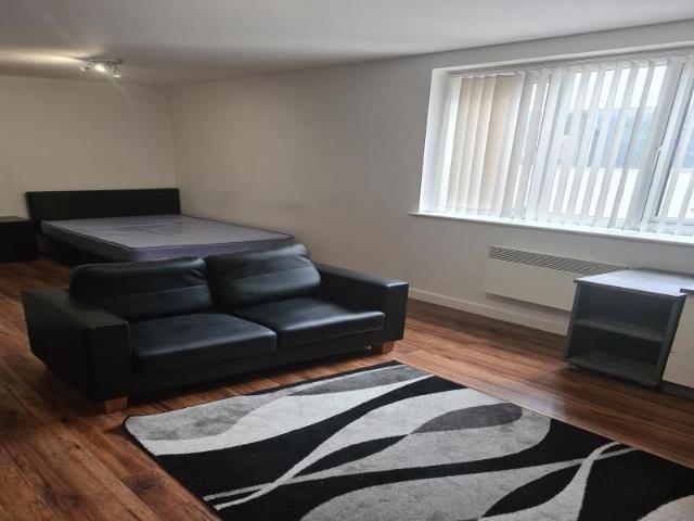 Studio to rent
