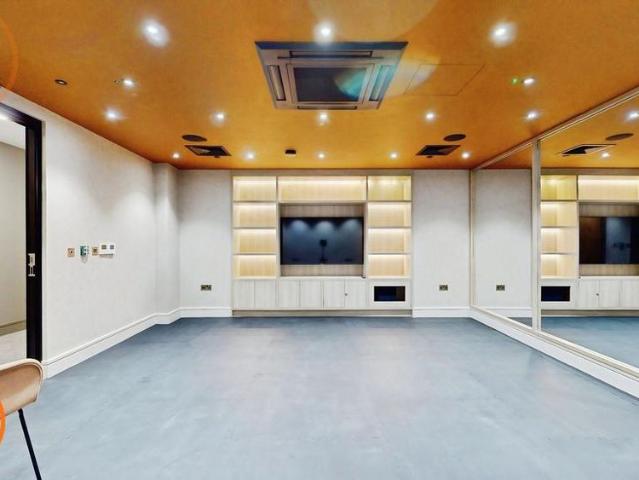 Studio to rent