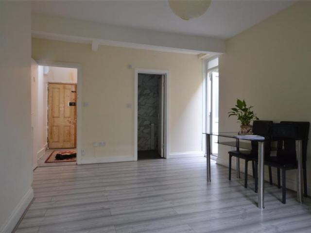 Studio to rent