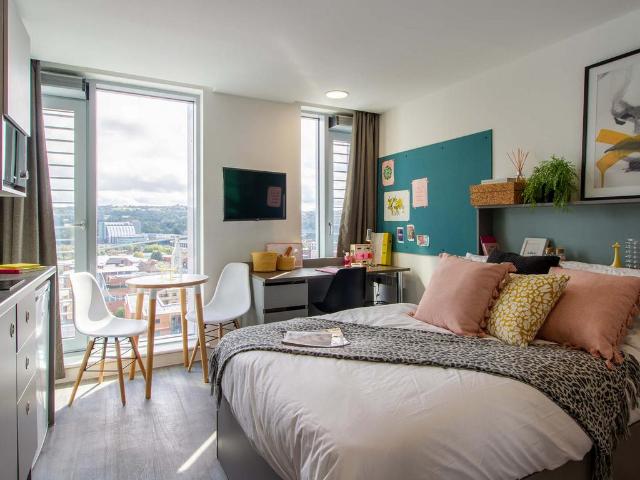 Studio to rent