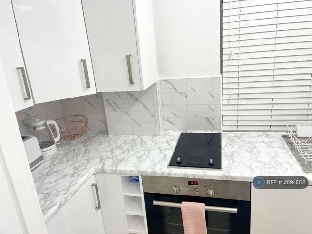 Studio to rent