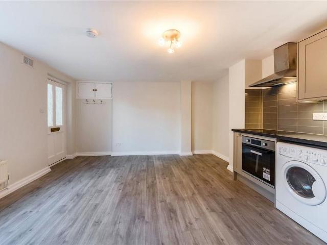 Studio to rent