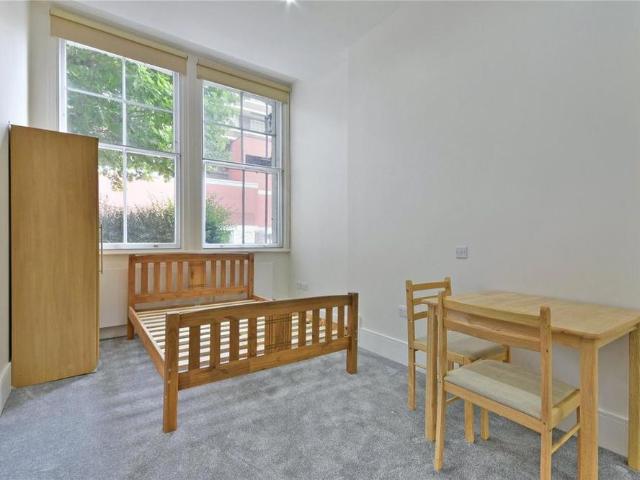 Studio to rent
