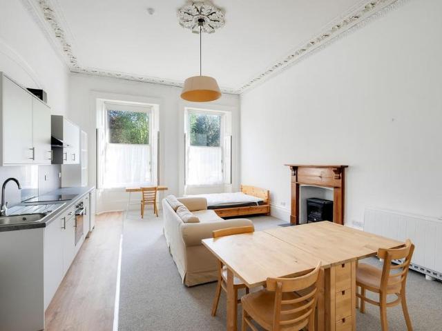 Studio to rent