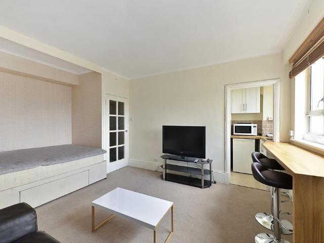 Studio to rent