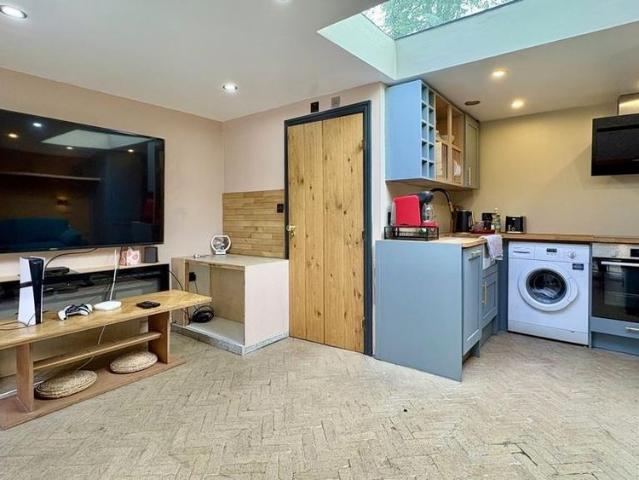 Studio to rent