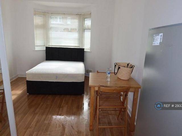 Studio to rent